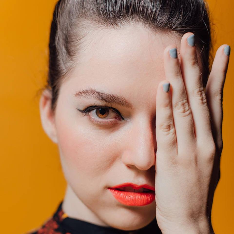 MAENA PRESENTA SU ÁLBUM DEBUT, "NADA EN PARTICULAR" - Endorfina Cultural